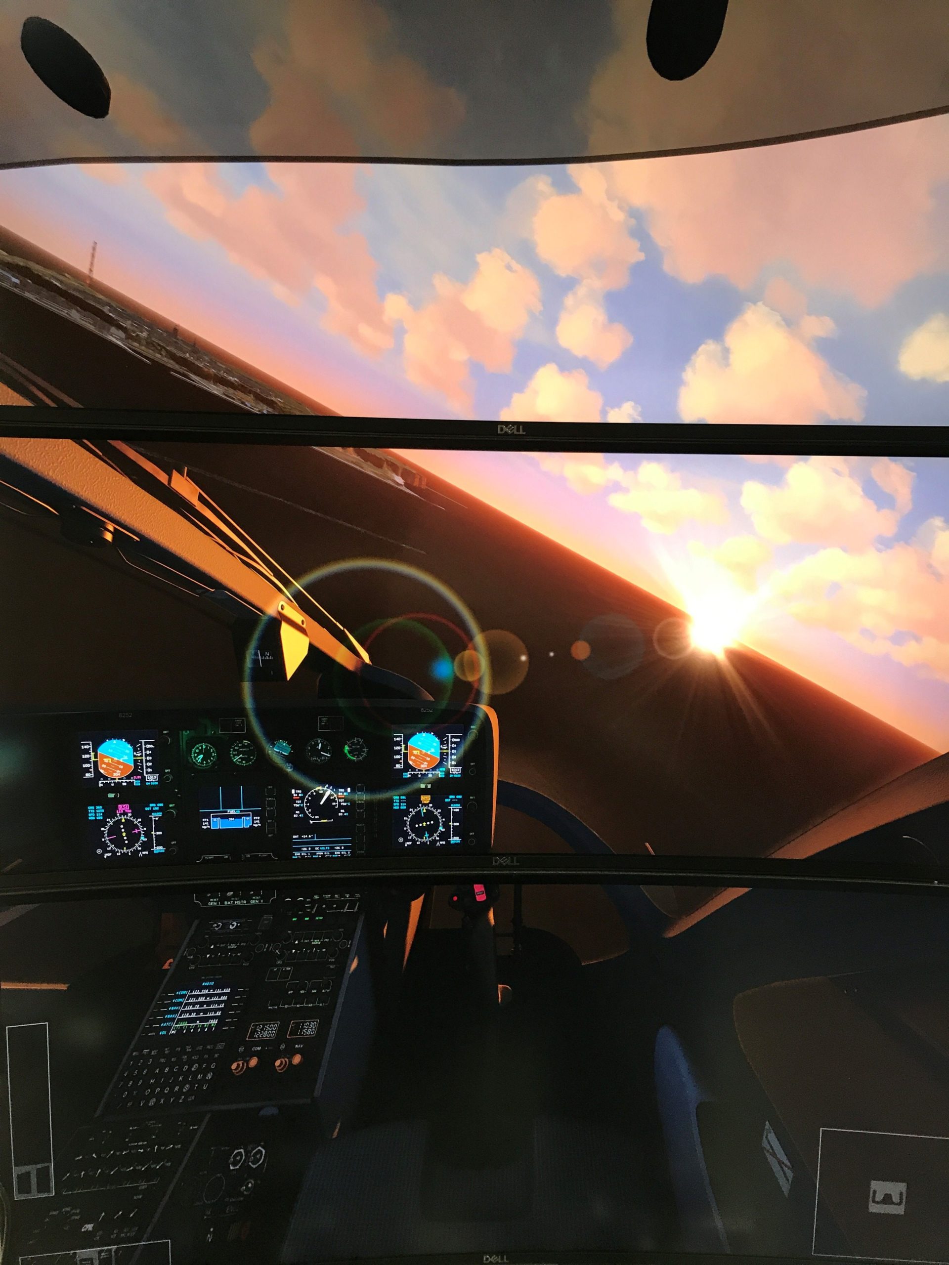 DLR Events | EC 135 FHS helicopter simulator